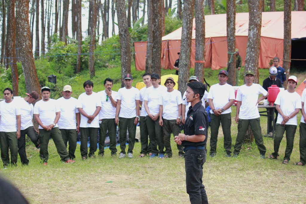 outbound team building-solusi maksimal untuk perusahaan anda outbound team building-solusi maksimal untuk perusahaan anda